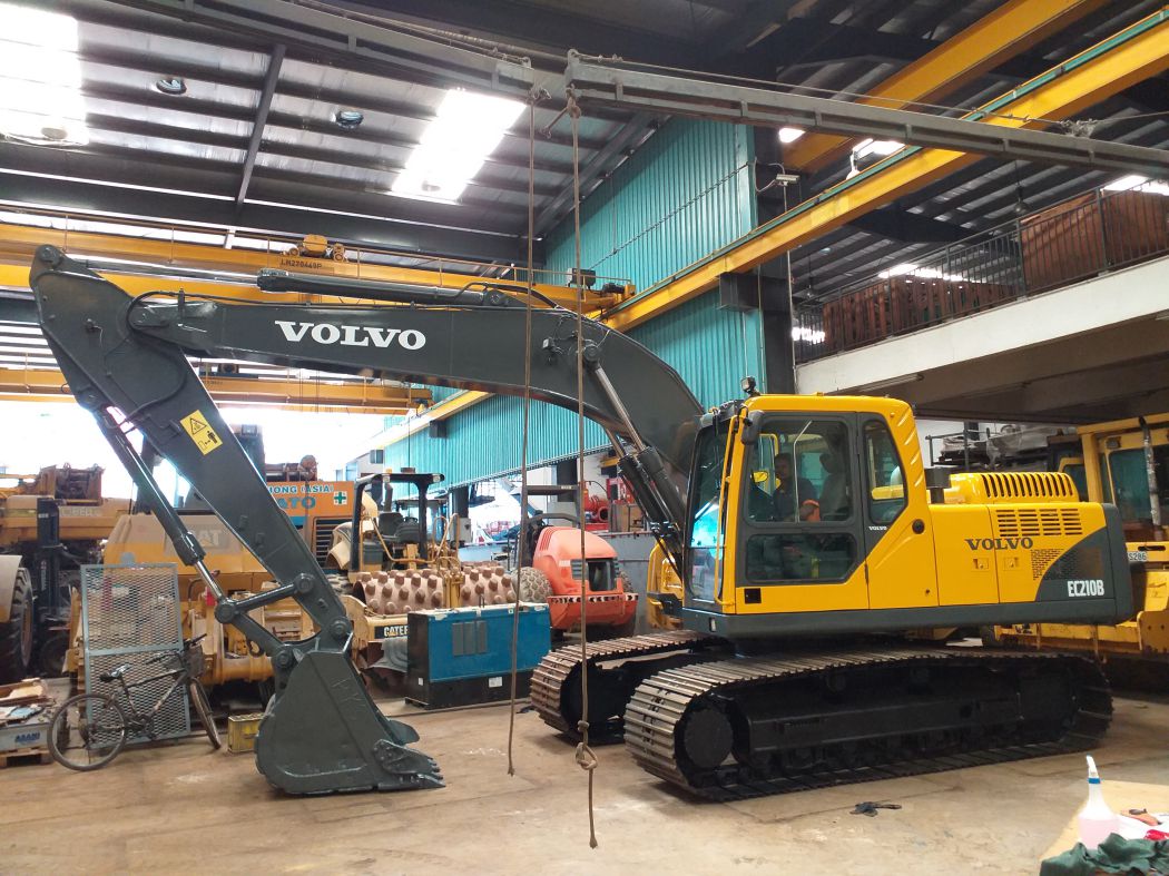 VOLVO EXCAVATOR EC210B-PRIME - (EV210-014) – Multi Ways